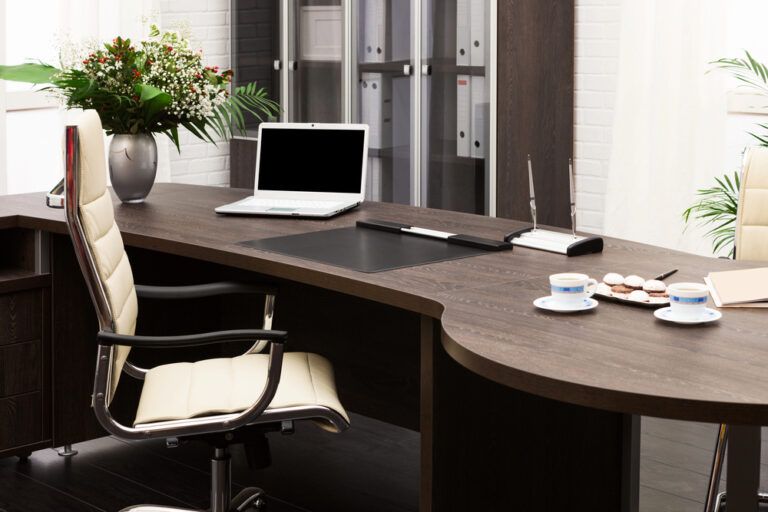 20 Inspiring Office Desk Decor Ideas to Personalize Your Workspace