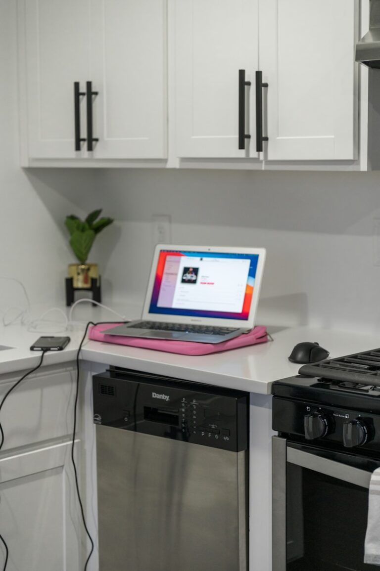 Simple Work From Home Set Up Ideas That Make Every Day Easier