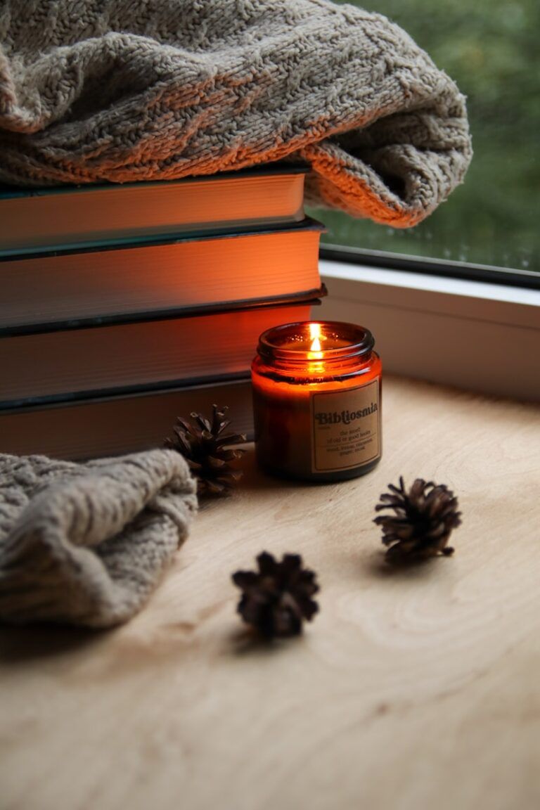 19 Fall Desk Decor Ideas for Cozy Autumn Vibes in Your Workspace